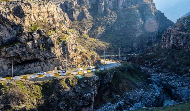 37 Top Mountain Passes of Himachal Pradesh- Must Visit in 2025