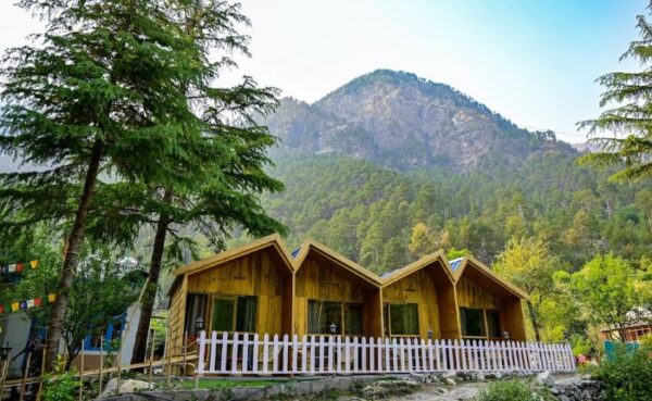 10 Best Cafes in Kasol: Journey Through Flavors & Views [2026]