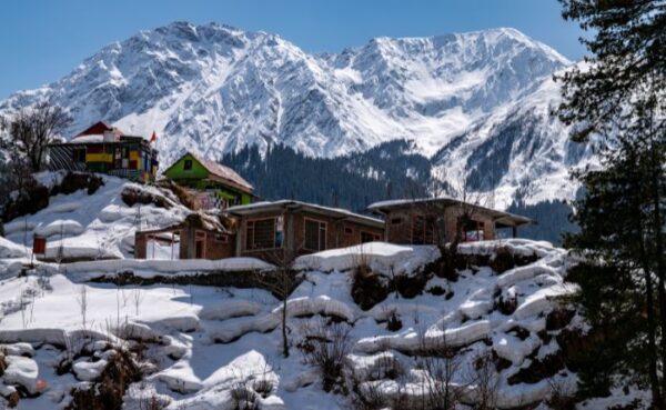 Tosh Village Travel Guide: How to Reach, Stays & Best Time